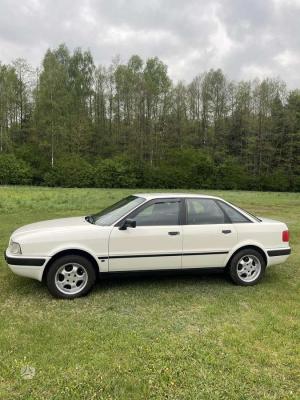 White Audi 80 1994 in Kaunas, with an engine capacity of 1.98 L and mileage of 96 thousand km for 3500 €, photo 5 on AUTOMOTO.COM.LV