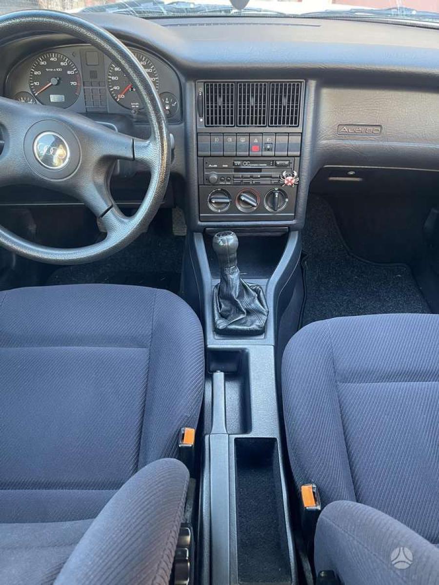 White Audi 80 1994 in Kaunas, with an engine capacity of 1.98 L and mileage of 96 thousand km for 3500 €, photo 8 on AUTOMOTO.COM.LV