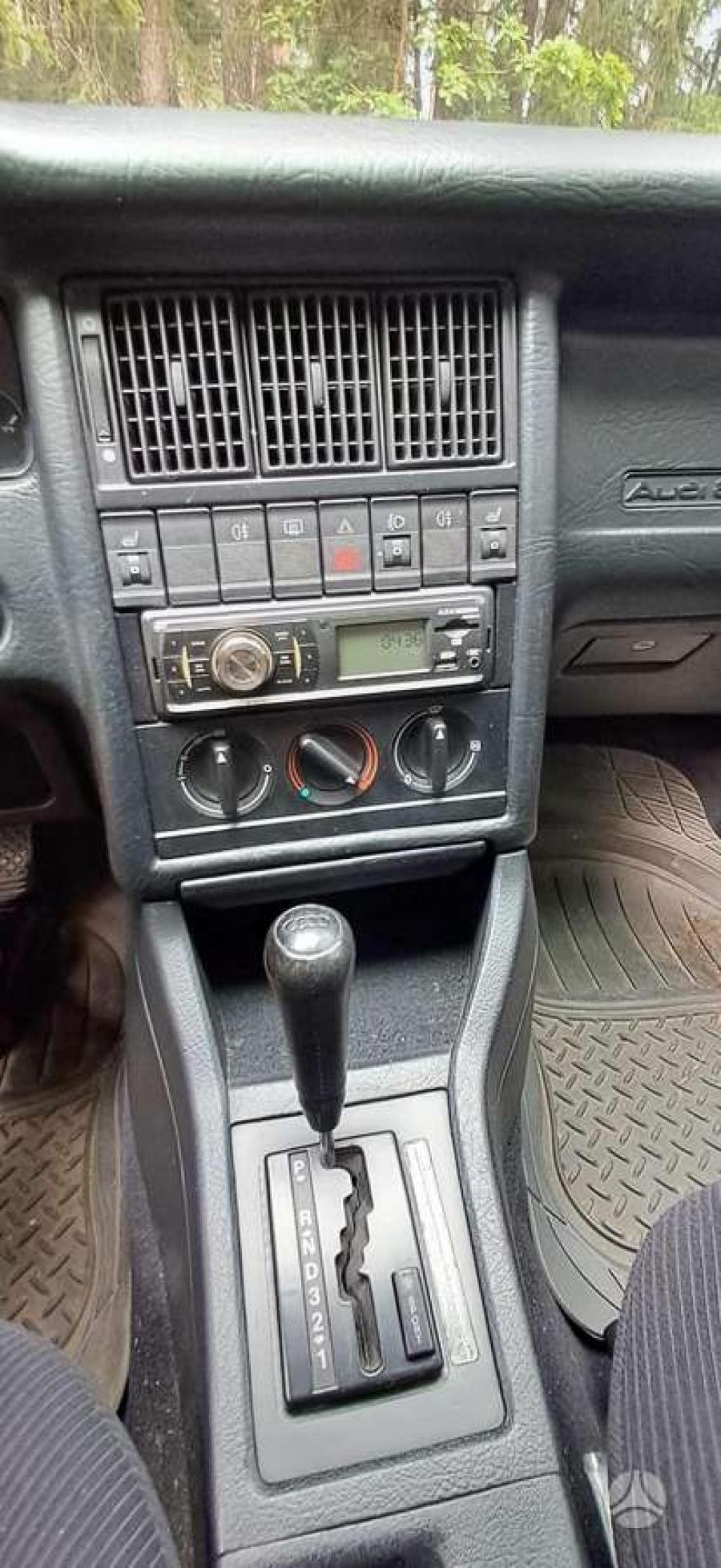 Белый Ауди 80 1994 в Алитус, объемом двигателя 1.90 л и пробегом 406 тыс. км за 1100 €, фото 10 на AUTOMOTO.COM.LV