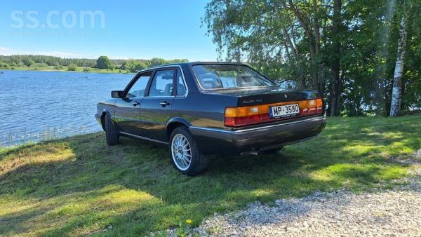 Melns Audi 90 1985 Rīga, ar dzinēja tilpumu 2.00 L un nobraukumu 226 tūkst. km par 5500 €, foto 3 vietnē AUTOMOTO.COM.LV