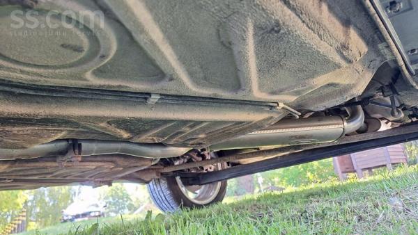 Melns Audi 90 1985 Rīga, ar dzinēja tilpumu 2.00 L un nobraukumu 226 tūkst. km par 5500 €, foto 9 vietnē AUTOMOTO.COM.LV