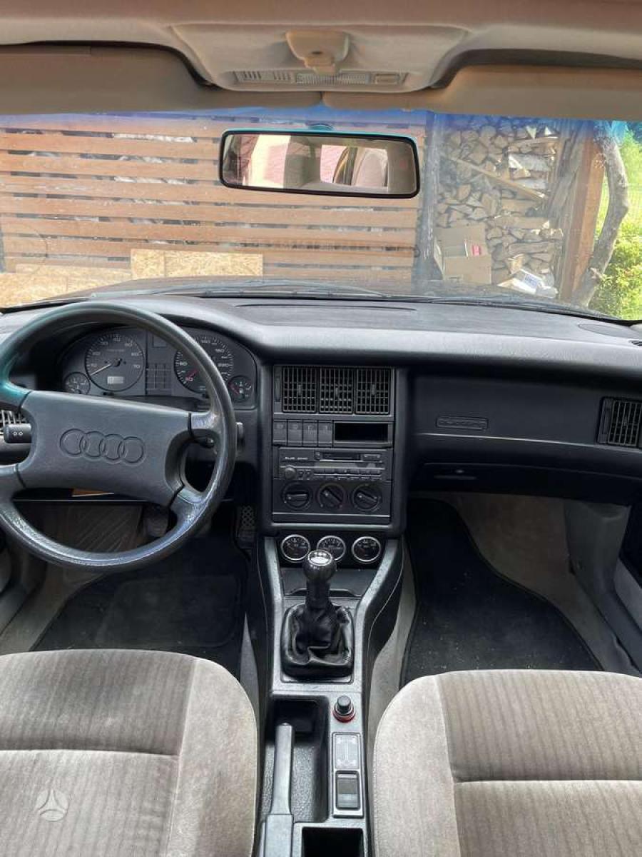 Melns Audi 90 1990 Panevēža, ar dzinēja tilpumu 2.23 L un nobraukumu 223 tūkst. km par 6500 €, foto 6 vietnē AUTOMOTO.COM.LV