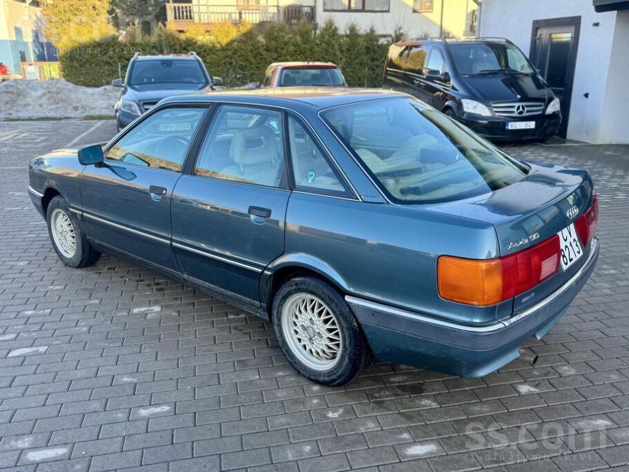 Blue Audi 90 1987 in Riga, with an engine capacity of 2.30 L and mileage of 240 thousand km for 3500 €, photo 4 on AUTOMOTO.COM.LV