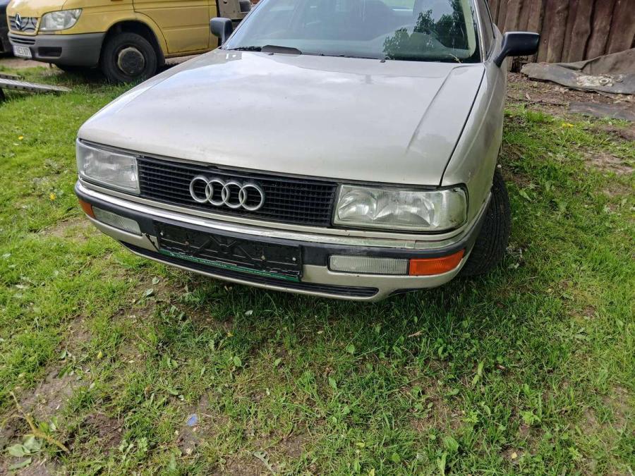 Brown Audi 90 1987 in Vilnius, with an engine capacity of 1.99 L and mileage of 250 thousand km for 750 €, photo 1 on AUTOMOTO.COM.LV