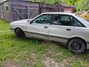 Brown Audi 90 1987 in Vilnius, with an engine capacity of 1.99 L and mileage of 250 thousand km for 750 €, photo 12 on AUTOMOTO.COM.LV