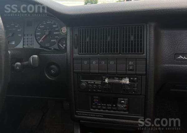 Sarkans Audi 90 1990 Jelgava, ar dzinēja tilpumu 2.30 L un nobraukumu 345 tūkst. km par 3700 €, foto 7 vietnē AUTOMOTO.COM.LV