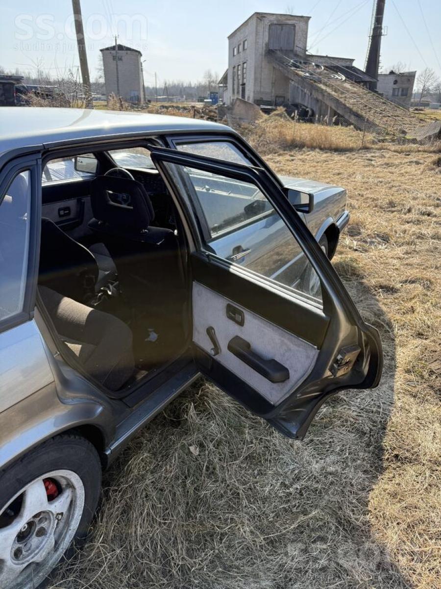 Audi 90 1985 in Valmiera, with an engine capacity of 2.20 L and mileage of 255 thousand km for 12499 €, photo 13 on AUTOMOTO.COM.LV