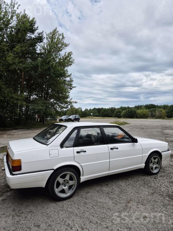 Balts Audi 90 1986 Liepāja, ar dzinēja tilpumu 2.20 L un nobraukumu 275 tūkst. km par 4500 €, foto 4 vietnē AUTOMOTO.COM.LV