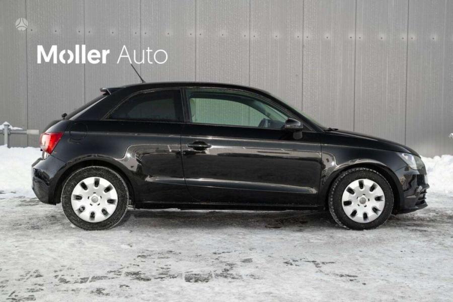 Black Audi A1 2011 in Vilnius, with an engine capacity of 1.60 L and mileage of 291 thousand km for 5150 €, photo 7 on AUTOMOTO.COM.LV