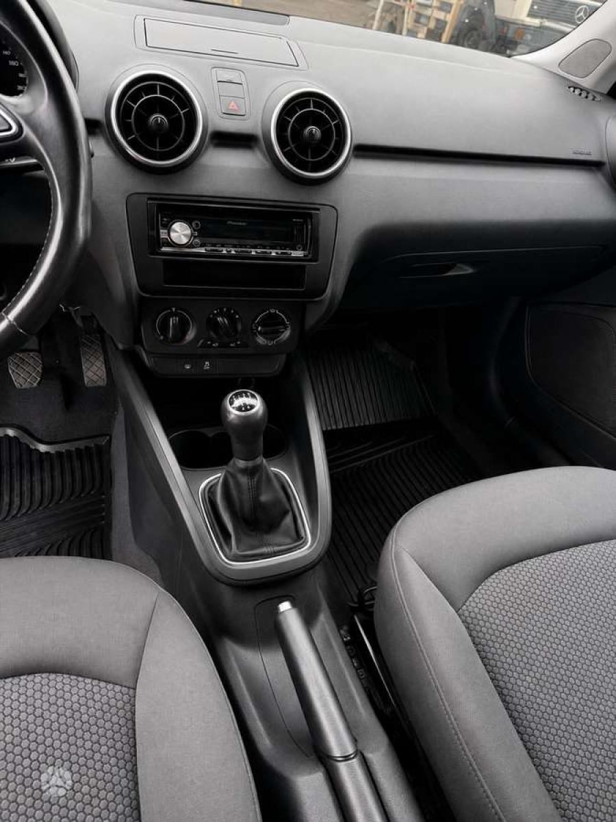 Melns Audi A1 2011 Klaipėda, ar dzinēja tilpumu 1.60 L un nobraukumu 275 tūkst. km par 4350 €, foto 7 vietnē AUTOMOTO.COM.LV