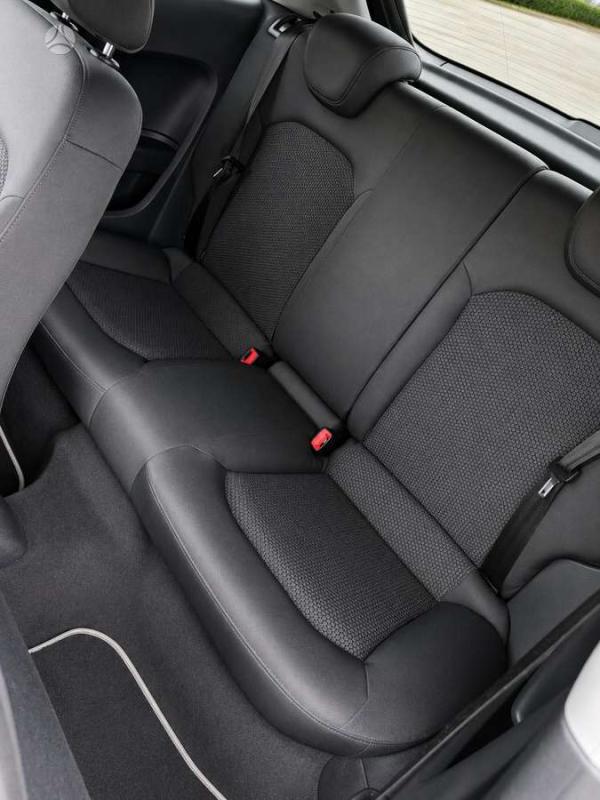 Melns Audi A1 2011 Klaipėda, ar dzinēja tilpumu 1.60 L un nobraukumu 275 tūkst. km par 4350 €, foto 7 vietnē AUTOMOTO.COM.LV