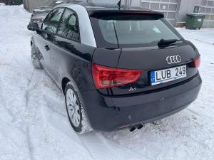 Melns Audi A1 2010 Viļņa, ar dzinēja tilpumu 1.39 L un nobraukumu 214 tūkst. km par 3850 €, foto 5 vietnē AUTOMOTO.COM.LV