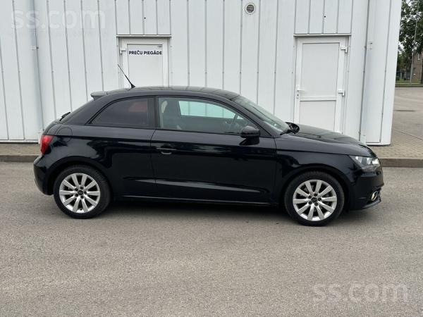 Black Audi A1 2010 in Jelgava, with an engine capacity of 1.60 L and mileage of 228 thousand km for 5500 €, photo 2 on AUTOMOTO.COM.LV