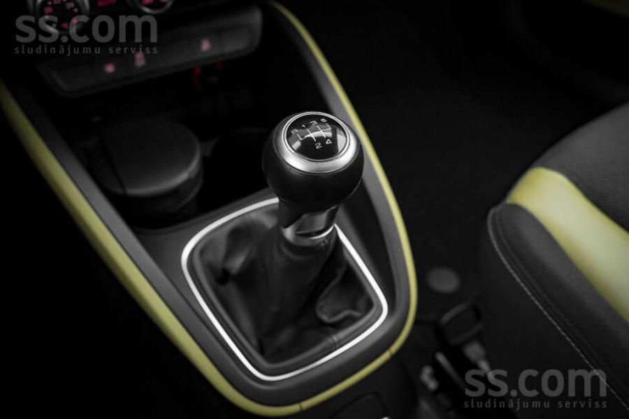 Black Audi A1 2010 in Riga, with an engine capacity of 1.60 L and mileage of 289 thousand km for 4750 €, photo 21 on AUTOMOTO.COM.LV