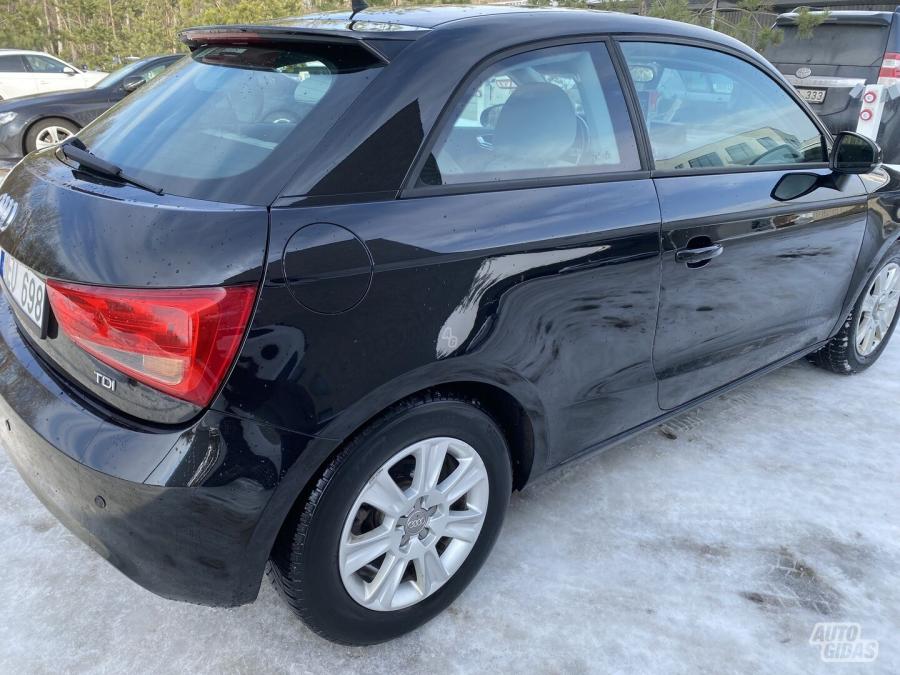Black Audi A1 2011 in Kaunas, with an engine capacity of 1.60 L and mileage of 196 thousand km for 4200 €, photo 4 on AUTOMOTO.COM.LV