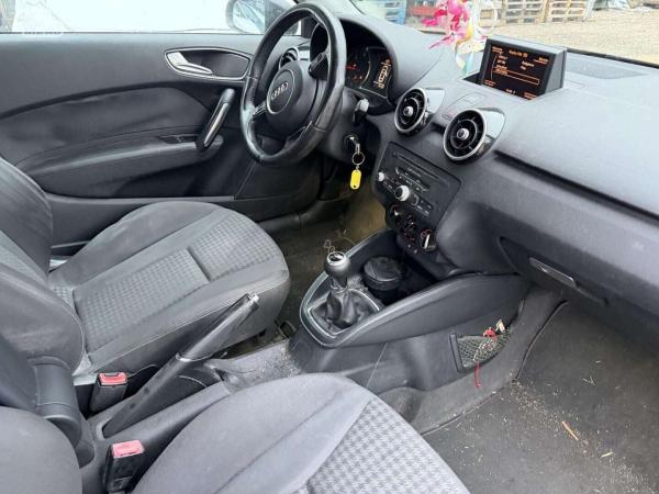 Black Audi A1 2011 in Vilnius, with an engine capacity of 1.60 L and mileage of 320 thousand km for 1900 €, photo 9 on AUTOMOTO.COM.LV