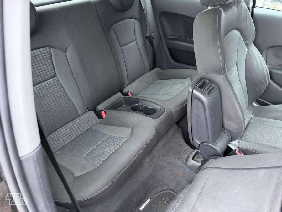 Melns Audi A1 2011 Viļņa, ar dzinēja tilpumu 1.60 L un nobraukumu 320 tūkst. km par 1900 €, foto 12 vietnē AUTOMOTO.COM.LV
