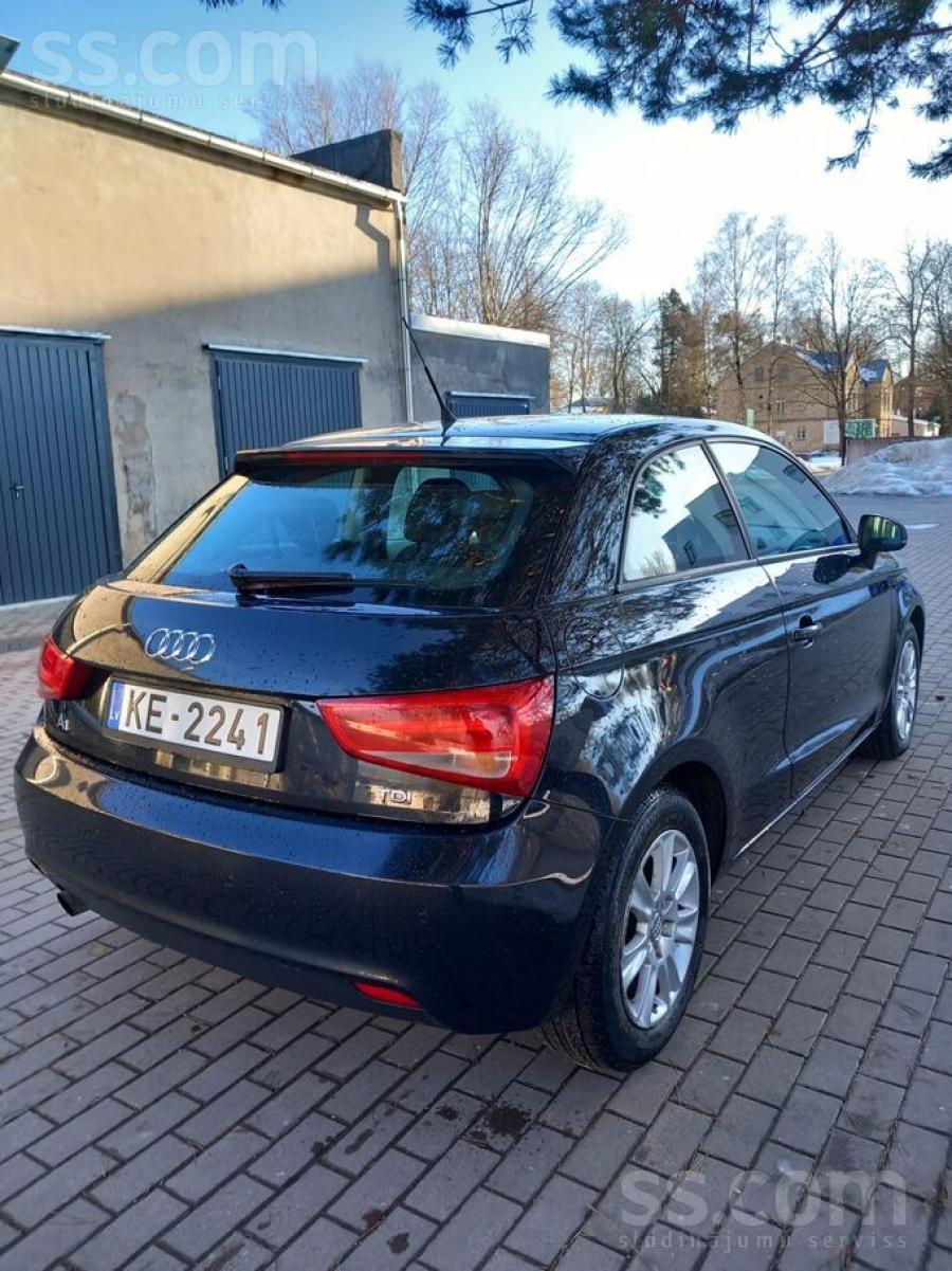Melns Audi A1 2011 Jelgava, ar dzinēja tilpumu 1.60 L un nobraukumu 260 tūkst. km par 3650 €, foto 4 vietnē AUTOMOTO.COM.LV