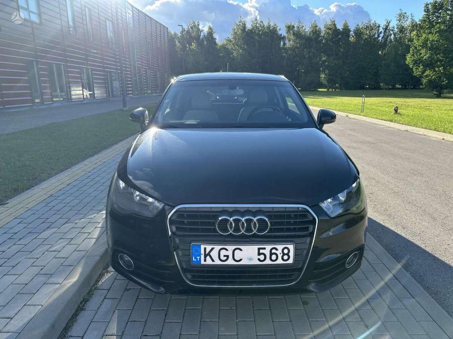 Black Audi A1 2011 in Vilkaviskis, with an engine capacity of 1.60 L and mileage of 133 thousand km for 3500 €, photo 3 on AUTOMOTO.COM.LV