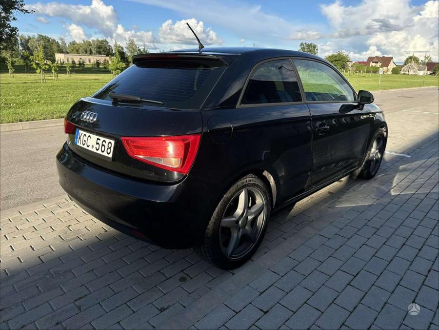 Black Audi A1 2011 in Vilkaviskis, with an engine capacity of 1.60 L and mileage of 133 thousand km for 3500 €, photo 6 on AUTOMOTO.COM.LV