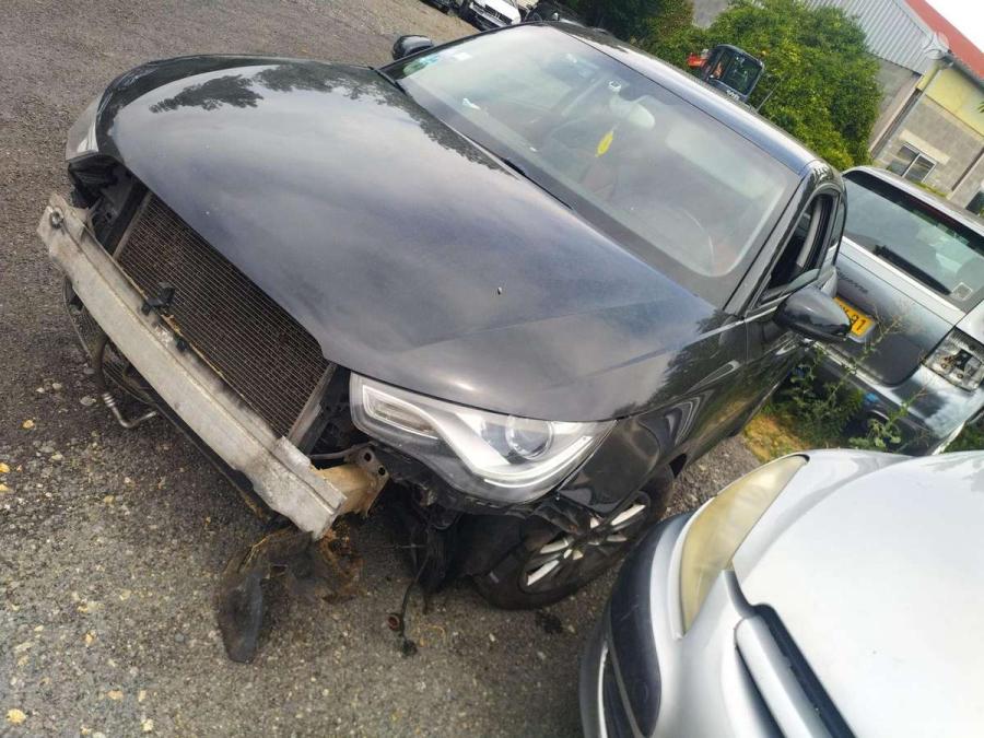 Melns Audi A1 2011 Tauragė, ar dzinēja tilpumu 1.39 L un nobraukumu 180 tūkst. km par 2400 €, foto 3 vietnē AUTOMOTO.COM.LV