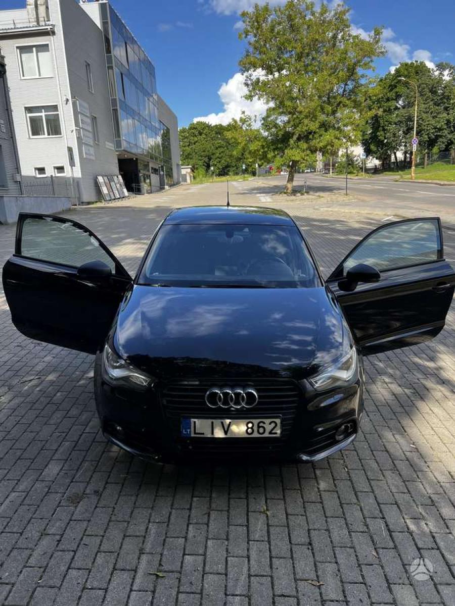 Black Audi A1 2011 in Vilnius, with an engine capacity of 1.60 L and mileage of 304 thousand km for 4000 €, photo 4 on AUTOMOTO.COM.LV