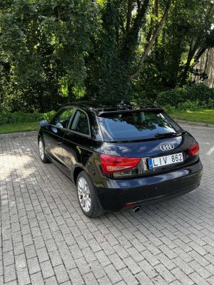 Black Audi A1 2011 in Vilnius, with an engine capacity of 1.60 L and mileage of 304 thousand km for 4000 €, photo 9 on AUTOMOTO.COM.LV