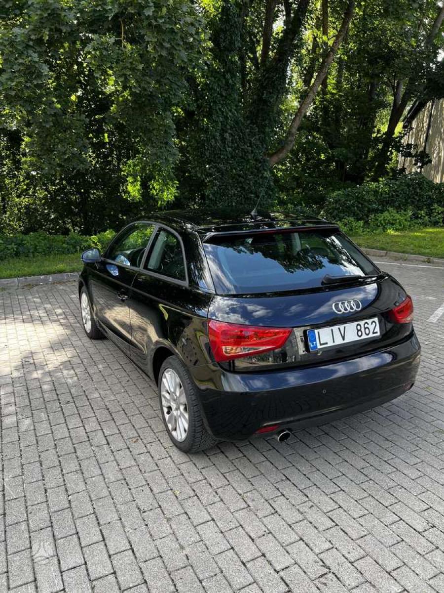 Black Audi A1 2011 in Vilnius, with an engine capacity of 1.60 L and mileage of 304 thousand km for 4000 €, photo 9 on AUTOMOTO.COM.LV