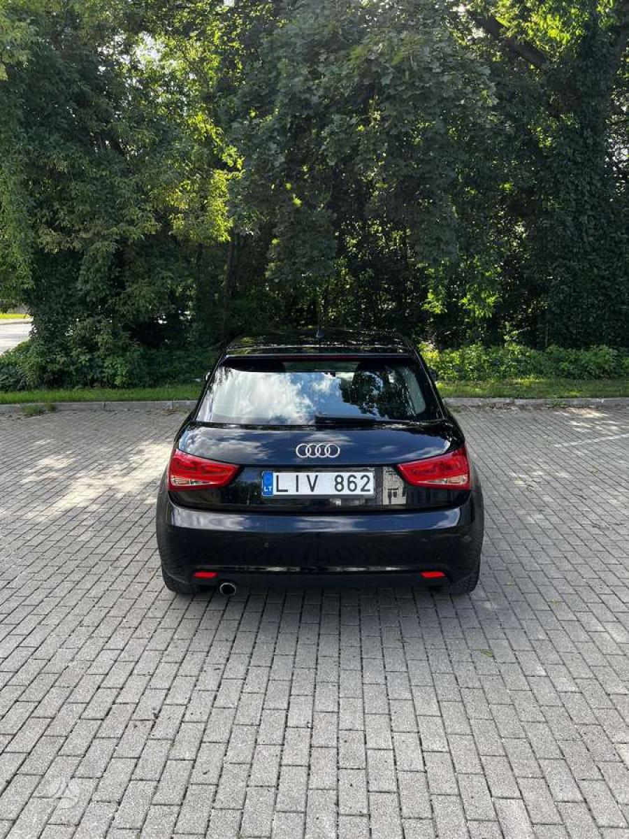 Black Audi A1 2011 in Vilnius, with an engine capacity of 1.60 L and mileage of 304 thousand km for 4000 €, photo 10 on AUTOMOTO.COM.LV