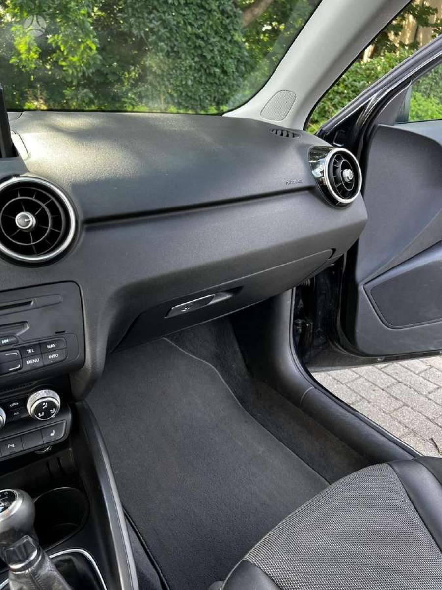 Black Audi A1 2011 in Vilnius, with an engine capacity of 1.60 L and mileage of 304 thousand km for 4000 €, photo 16 on AUTOMOTO.COM.LV