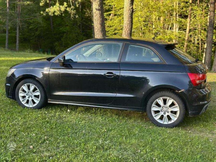 Black Audi A1 2011 in Svencionys, with an engine capacity of 1.60 L and mileage of 279 thousand km for 4500 €, photo 5 on AUTOMOTO.COM.LV