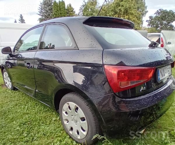 Black Audi A1 2011 in Riga, with an engine capacity of 1.20 L and mileage of 348 thousand km for 3535 €, photo 3 on AUTOMOTO.COM.LV
