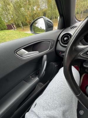 Melns Audi A1 2011 Viļņa, ar dzinēja tilpumu 1.60 L un nobraukumu 219 tūkst. km par 4750 €, foto 17 vietnē AUTOMOTO.COM.LV