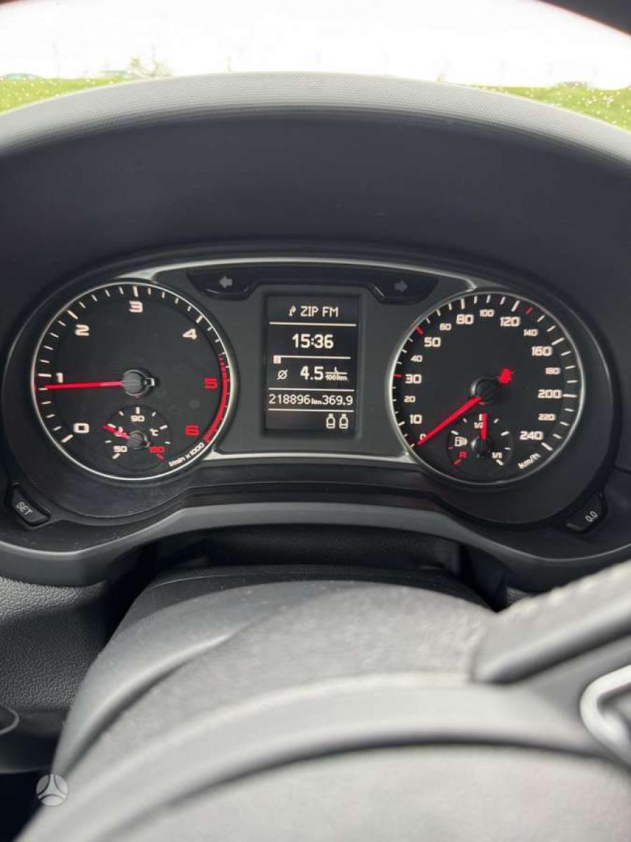 Melns Audi A1 2011 Viļņa, ar dzinēja tilpumu 1.60 L un nobraukumu 219 tūkst. km par 4750 €, foto 23 vietnē AUTOMOTO.COM.LV