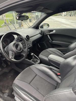 Melns Audi A1 2011 Viļņa, ar dzinēja tilpumu 1.60 L un nobraukumu 219 tūkst. km par 4750 €, foto 24 vietnē AUTOMOTO.COM.LV