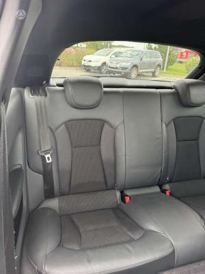 Melns Audi A1 2011 Viļņa, ar dzinēja tilpumu 1.60 L un nobraukumu 219 tūkst. km par 4750 €, foto 27 vietnē AUTOMOTO.COM.LV