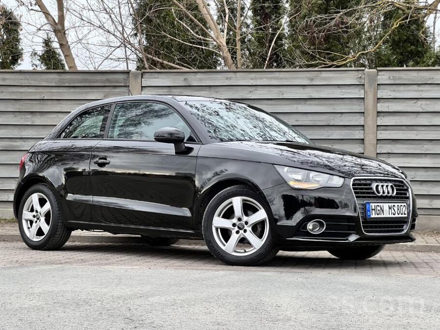 Black Audi A1 2012 in Jelgava, with an engine capacity of 1.60 L and mileage of 126 thousand km for 5399 €, photo 3 on AUTOMOTO.COM.LV