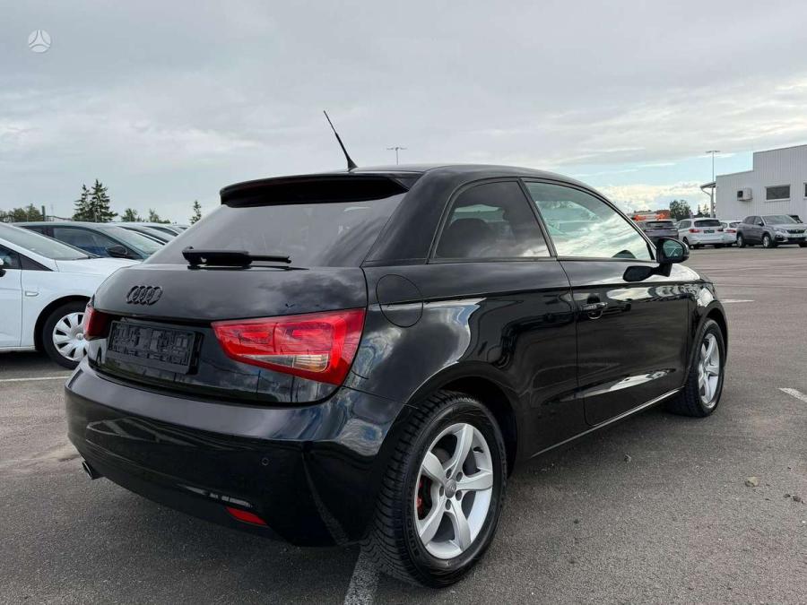 Melns Audi A1 2012 Marijampole, ar dzinēja tilpumu 1.60 L un nobraukumu 245 tūkst. km par 6200 €, foto 5 vietnē AUTOMOTO.COM.LV