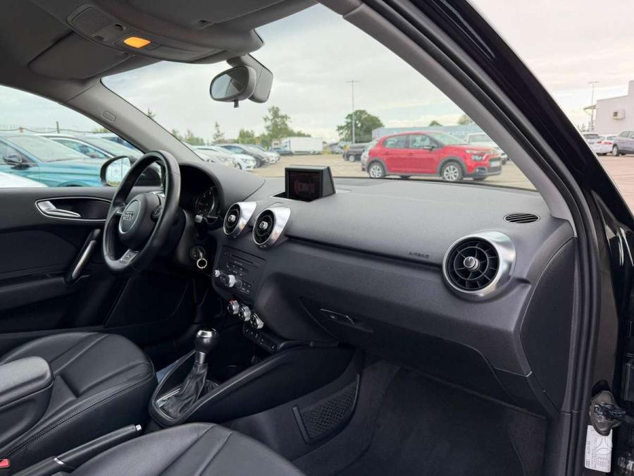 Melns Audi A1 2012 Marijampole, ar dzinēja tilpumu 1.60 L un nobraukumu 245 tūkst. km par 6200 €, foto 12 vietnē AUTOMOTO.COM.LV