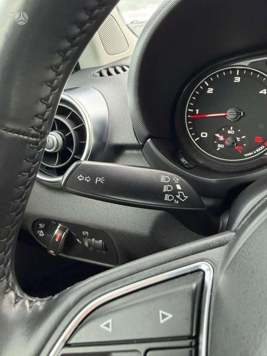 Melns Audi A1 2012 Marijampole, ar dzinēja tilpumu 1.60 L un nobraukumu 245 tūkst. km par 6200 €, foto 37 vietnē AUTOMOTO.COM.LV
