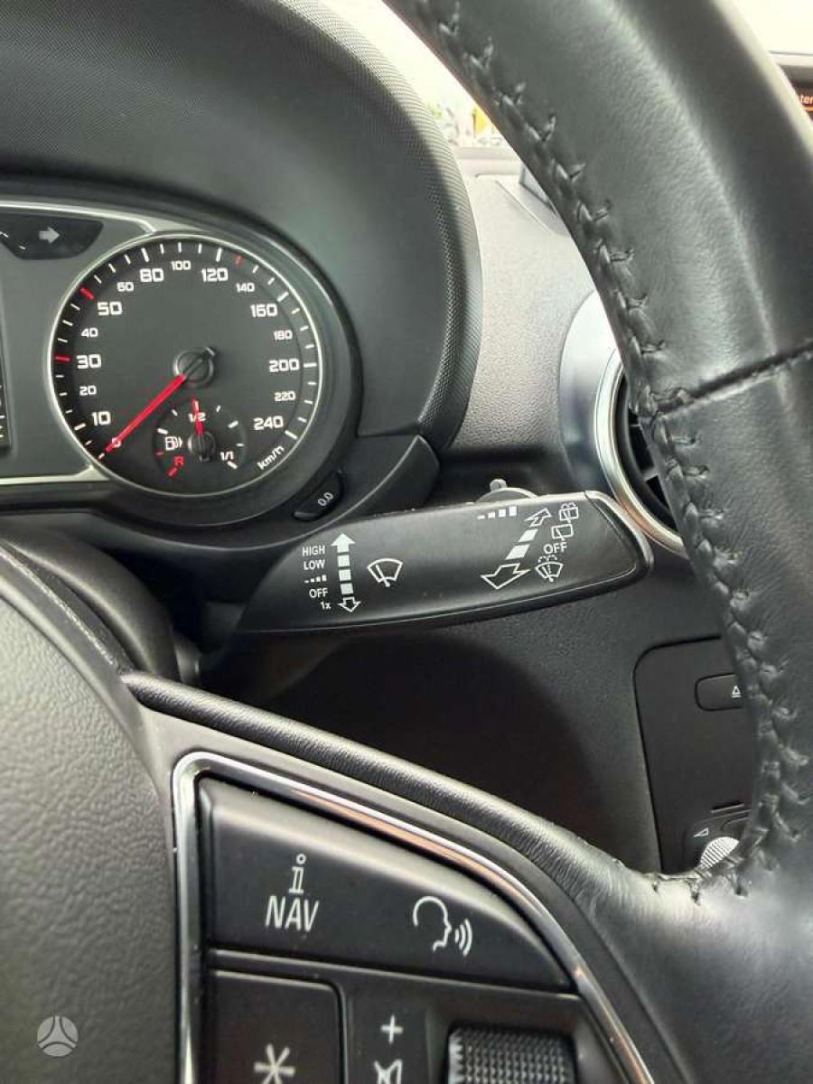 Melns Audi A1 2012 Marijampole, ar dzinēja tilpumu 1.60 L un nobraukumu 245 tūkst. km par 6200 €, foto 38 vietnē AUTOMOTO.COM.LV