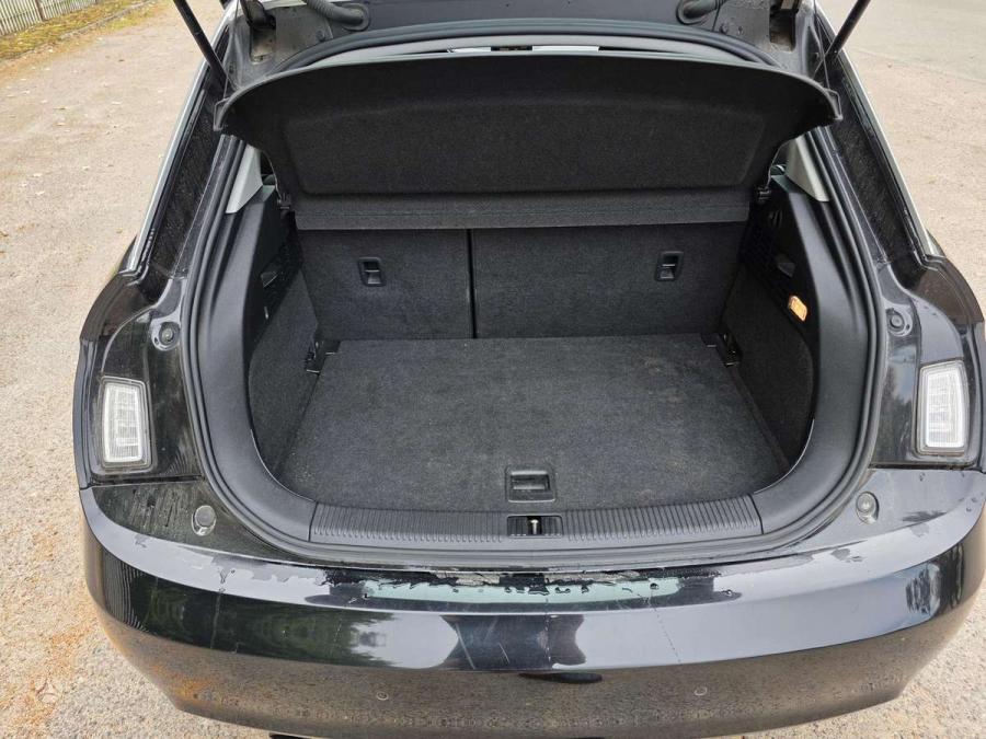 Melns Audi A1 2012 Šakiai, ar dzinēja tilpumu 1.60 L un nobraukumu 259 tūkst. km par 4450 €, foto 6 vietnē AUTOMOTO.COM.LV