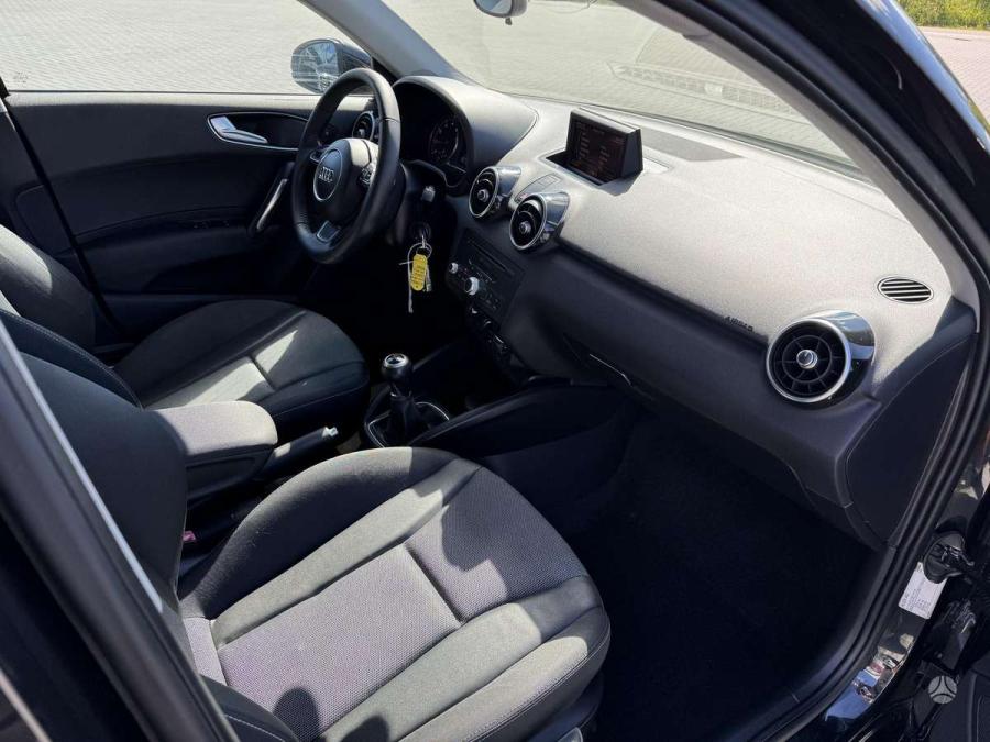 Melns Audi A1 2013 Telšiai, ar dzinēja tilpumu 1.20 L un nobraukumu 253 tūkst. km par 4999 €, foto 23 vietnē AUTOMOTO.COM.LV