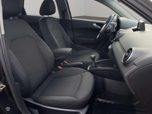 Melns Audi A1 2013 Viļņa, ar dzinēja tilpumu 1.60 L un nobraukumu 202 tūkst. km par 4999 €, foto 8 vietnē AUTOMOTO.COM.LV