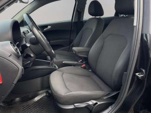 Melns Audi A1 2013 Viļņa, ar dzinēja tilpumu 1.60 L un nobraukumu 202 tūkst. km par 4999 €, foto 12 vietnē AUTOMOTO.COM.LV