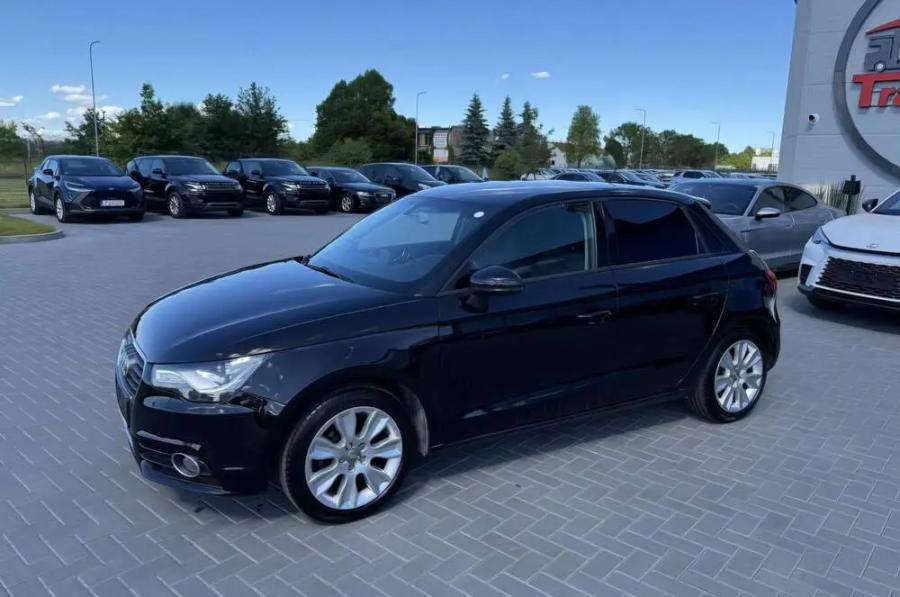 Black Audi A1 2013 in Telschi, with an engine capacity of 1.40 L and mileage of 252 thousand km for 4990 €, photo 4 on AUTOMOTO.COM.LV