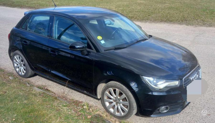 Melns Audi A1 2013 Panevēža, ar dzinēja tilpumu 1.60 L un nobraukumu 250 tūkst. km par 4050 €, foto 3 vietnē AUTOMOTO.COM.LV