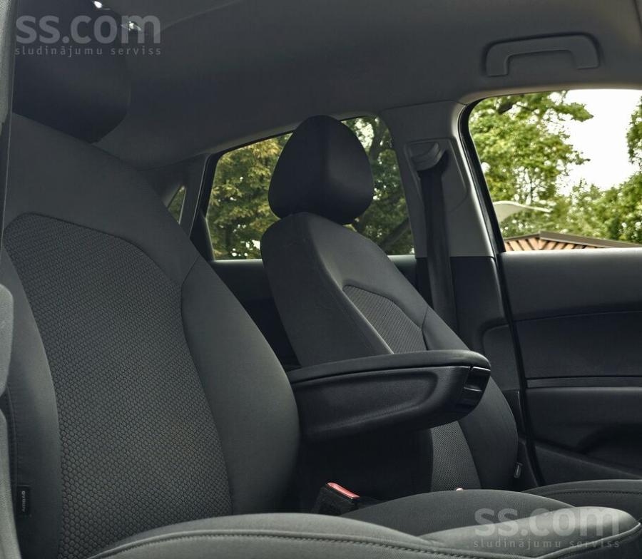 Black Audi A1 2013 in Jelgava, with an engine capacity of 1.60 L and mileage of 183 thousand km for 6900 €, photo 12 on AUTOMOTO.COM.LV