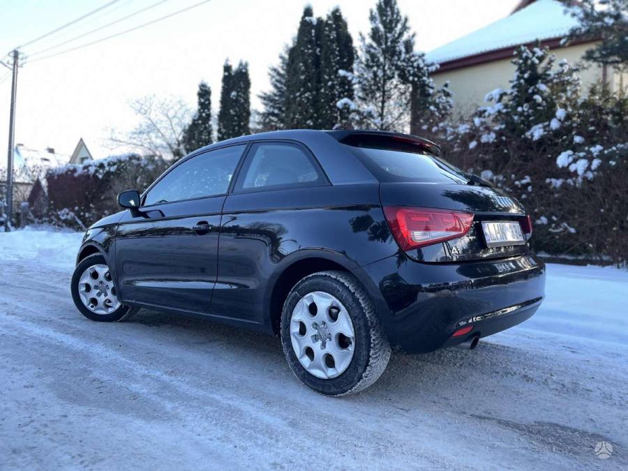 Black Audi A1 2014 in Vilnius, with an engine capacity of 1.60 L and mileage of 210 thousand km for 3450 €, photo 5 on AUTOMOTO.COM.LV