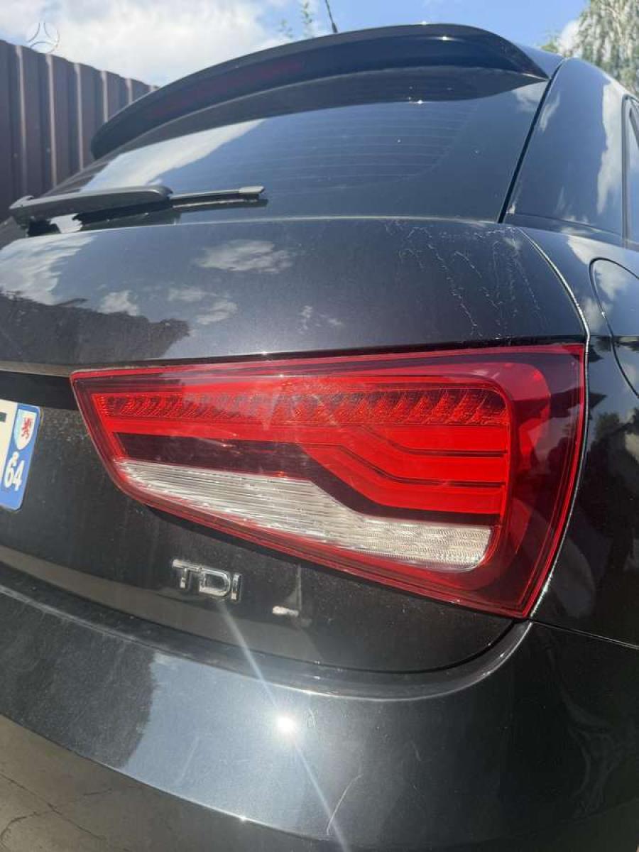 Melns Audi A1 2017 Kauņa, ar dzinēja tilpumu 1.42 L un nobraukumu 105 tūkst. km par 6500 €, foto 24 vietnē AUTOMOTO.COM.LV